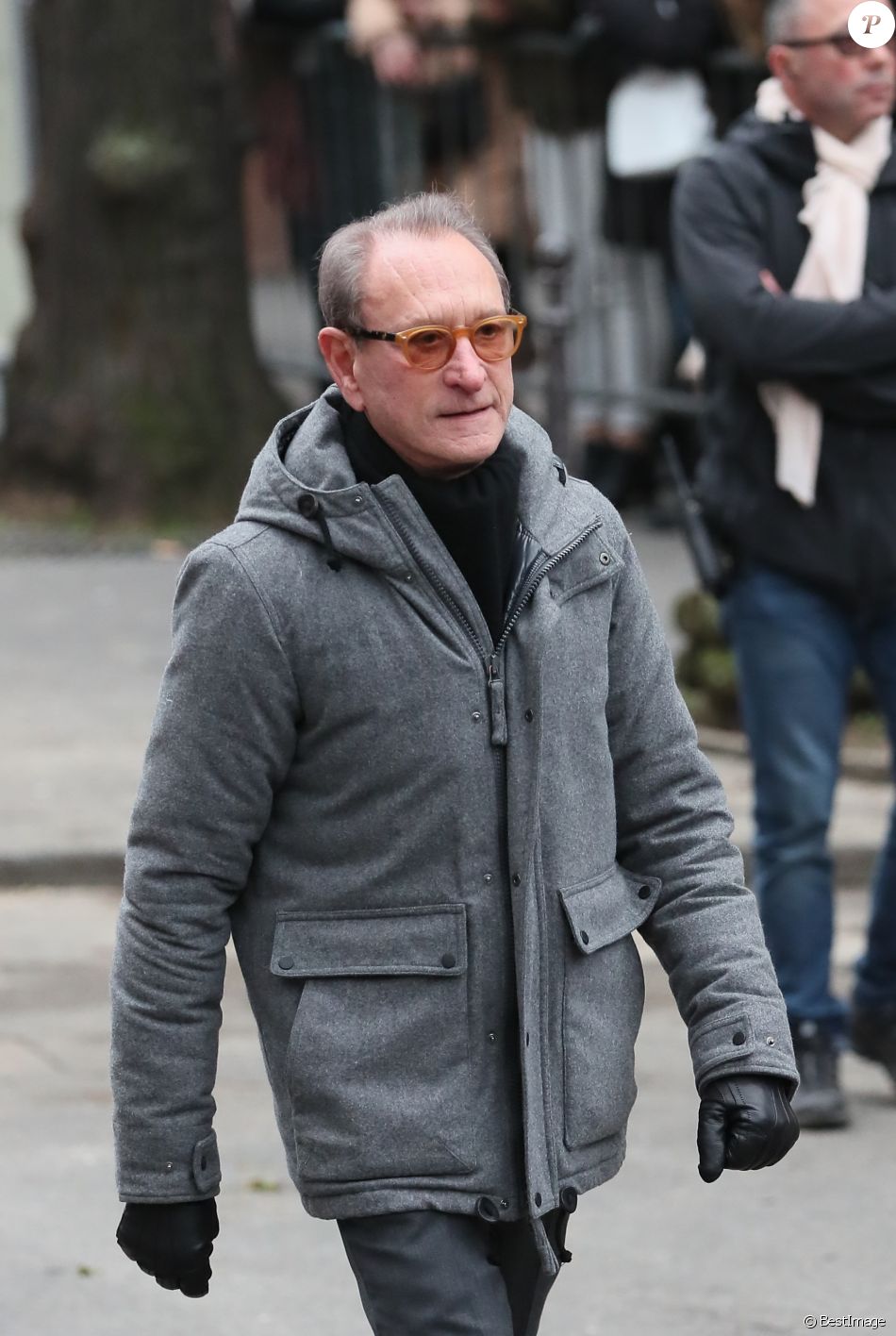 Bertrand Delanoë - Arrivées aux obsèques de France Gall au cimetière de ...