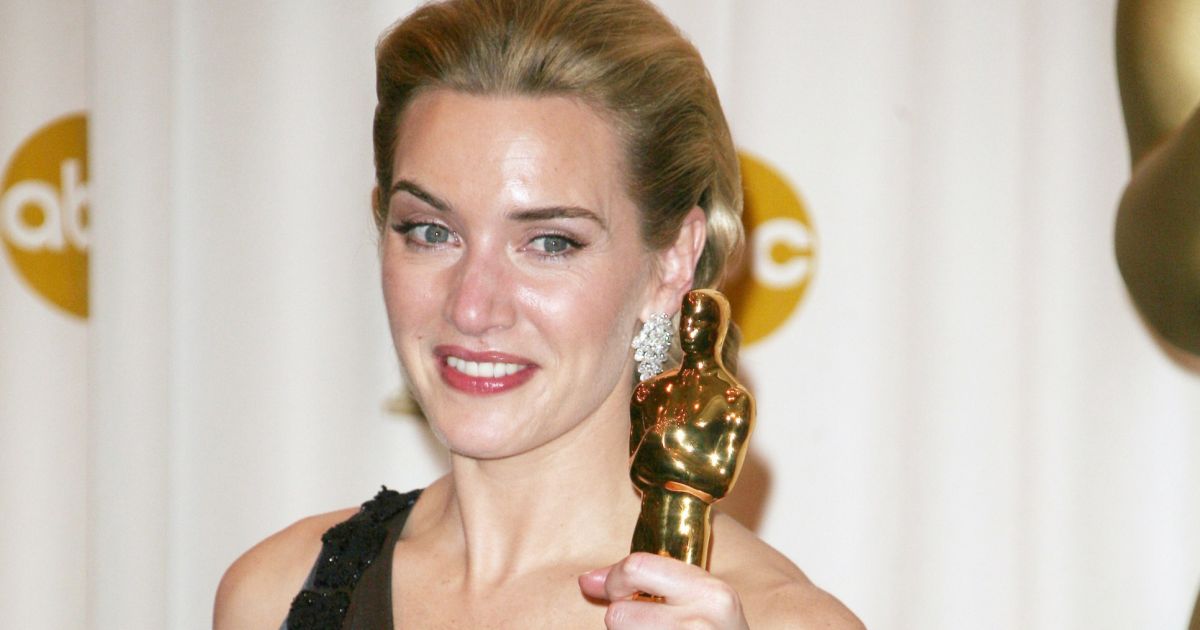 Kate Winslet avec son Oscar en 2009. - Purepeople