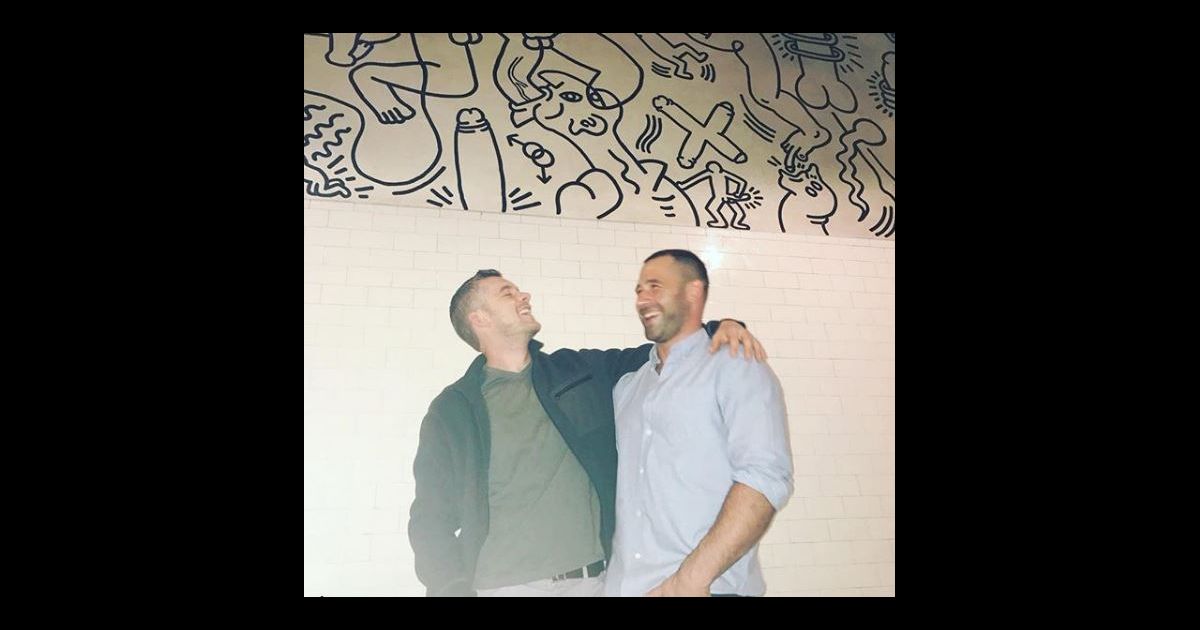 Russell Tovey et Steve Brockman, à New York, le 17 octobre 2017 ...
