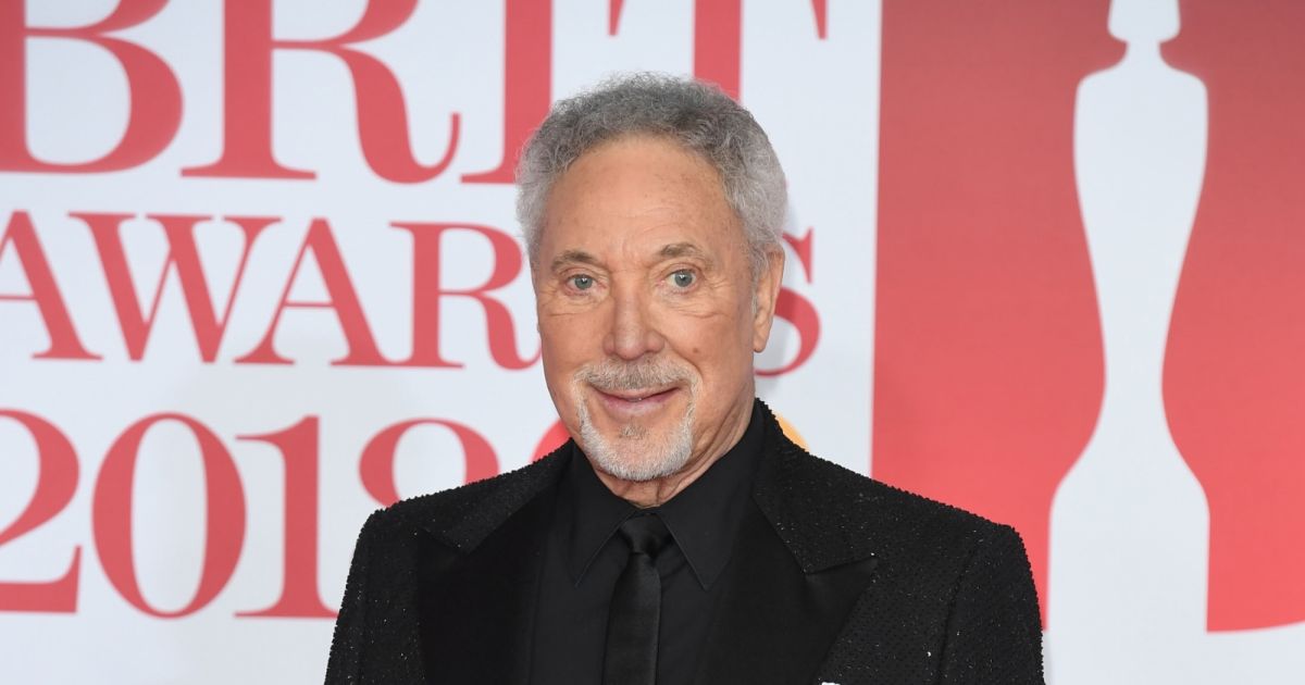 Tom Jones lors de la soirée des 38ème Brit Awards à l'O2 Arena à ...