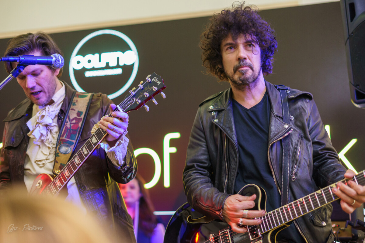 Photo : Yarol Poupaud au vernissage de l'exposition The Spirit of Rock ...