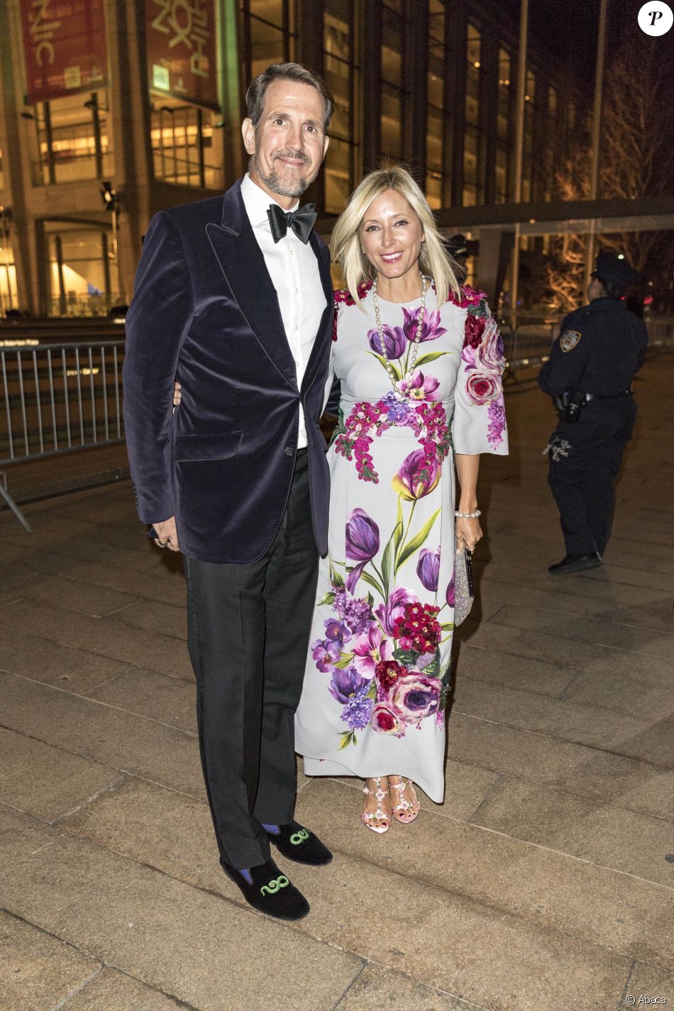 La princesse Marie-Chantal et le prince Pavlos de Grèce lors du défilé ...