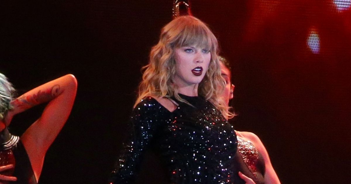 Taylor Swift : Déchaînée sur scène pour un show spectaculaire - Purepeople