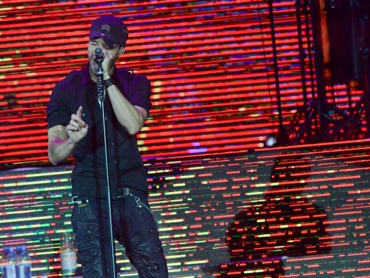 Photo : Enrique Iglesias en concert à Sao Paulo au Brésil, le 5 avril ...