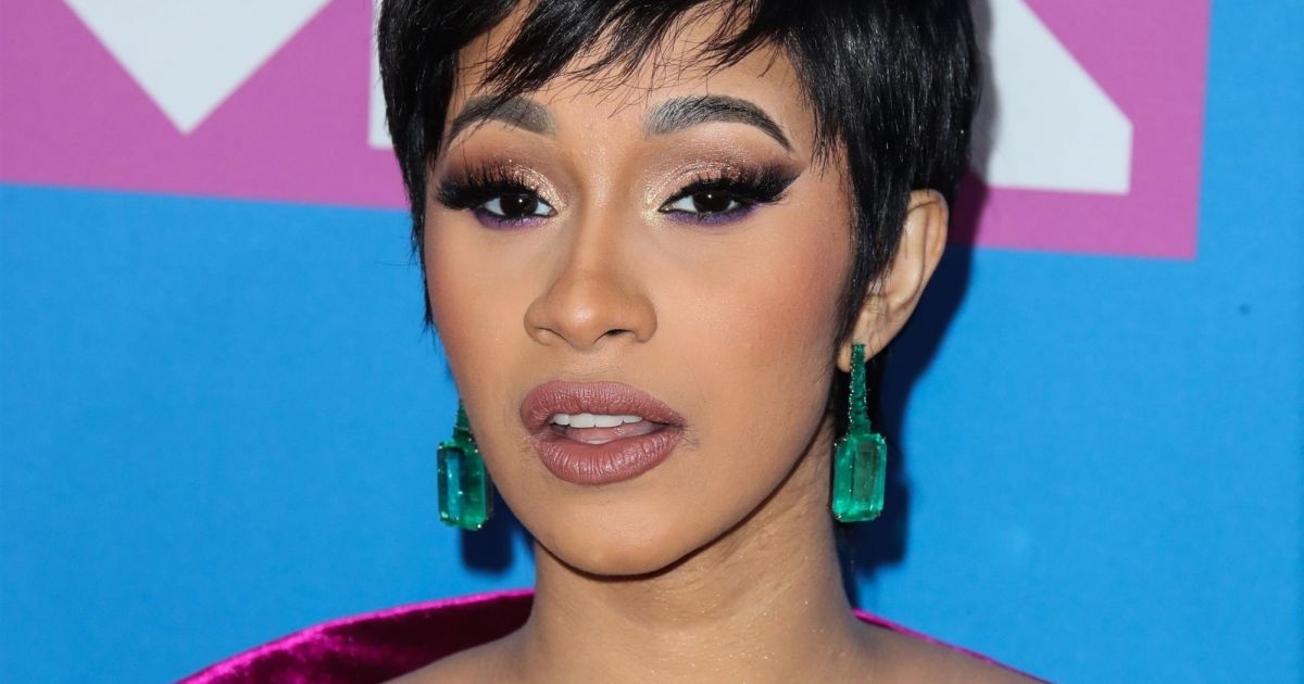 Cardi B lors du photocall de la cérémonie des MTV Video Music Awards à ...