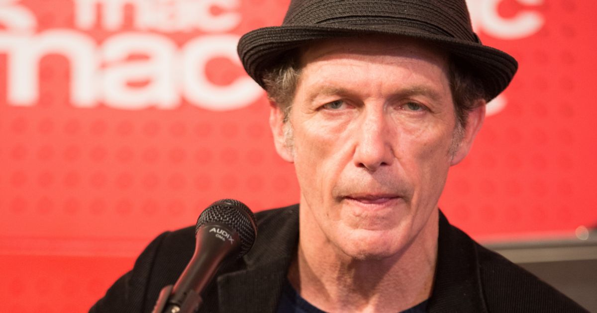 Semi-Exclusif - Miossec en showcase à la Fnac de Saint-Lazare, dans le ...