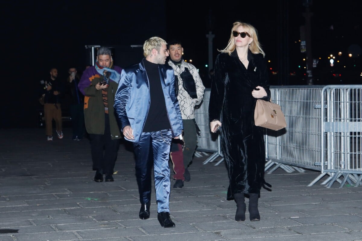 Photo : Henri Alexander Levy et Courtney Love arrivent au défilé CELINE ...