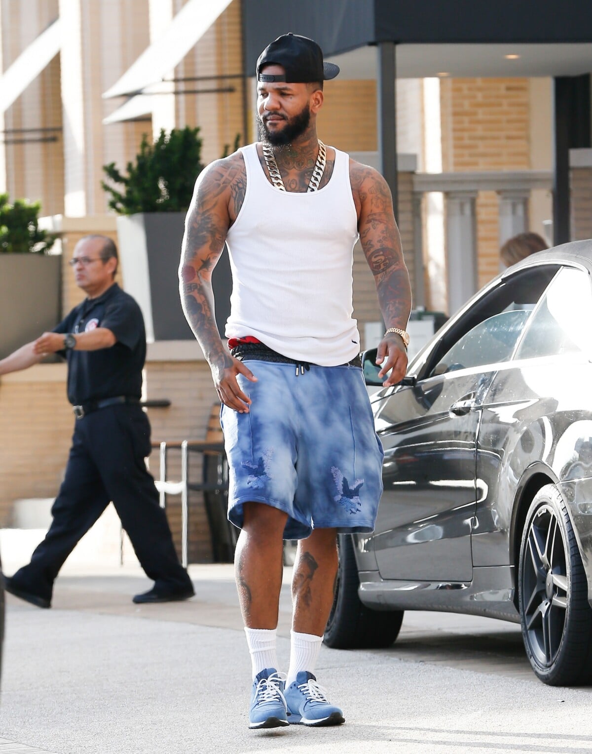 Photo : Exclusif - Le rappeur Jayceon Terrell Taylor fait du shopping à ...