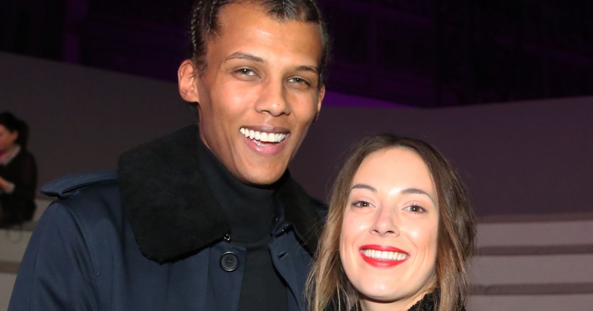 Stromae et sa femme Coralie Barbier au défilé Victoria's Secret Paris ...