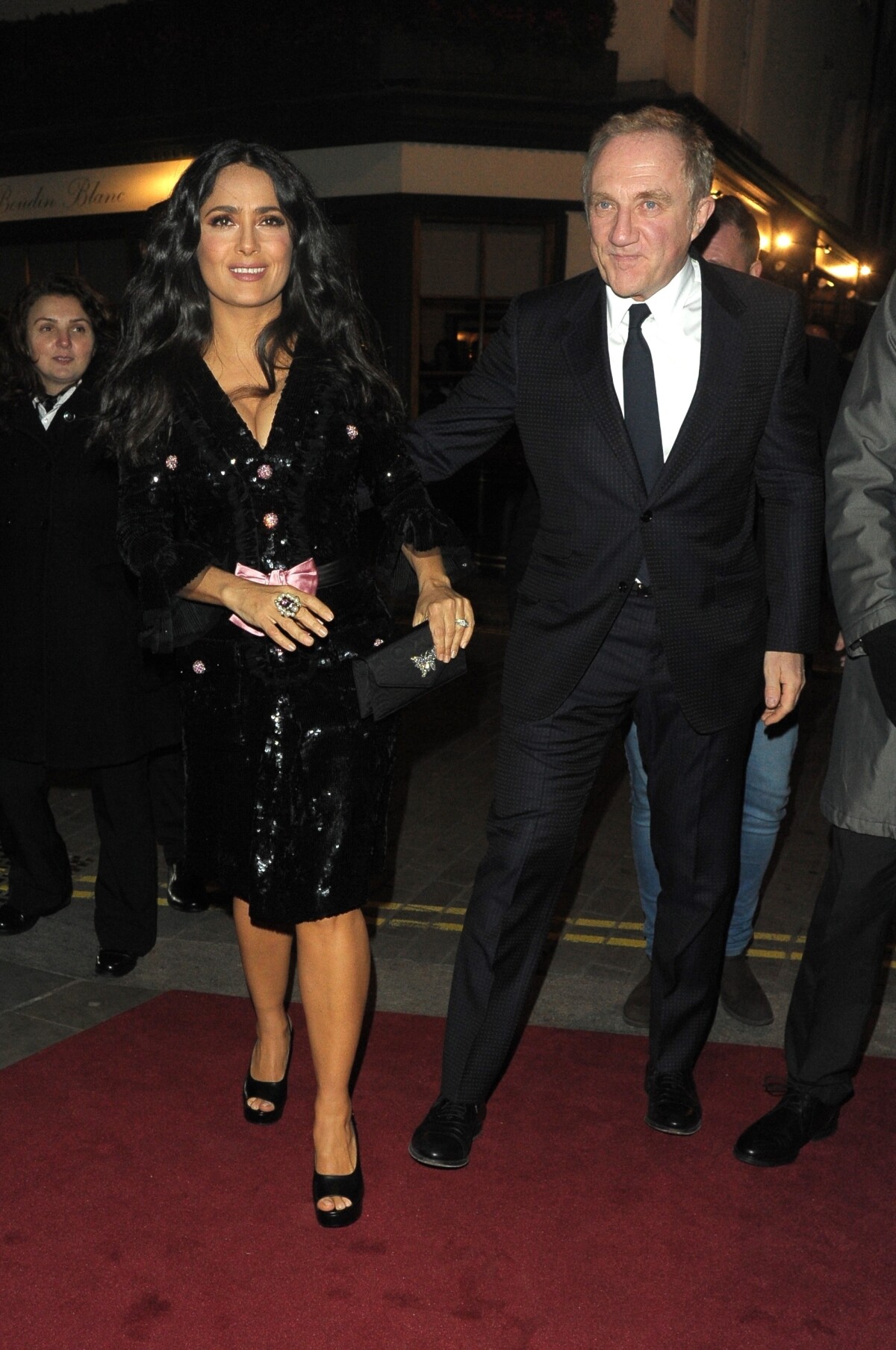 Photo : Salma Hayek, François-Henri Pinault - Arrivée des people au ... Photo : Salma Hayek, François-Henri Pinault - Arrivée des people au ...