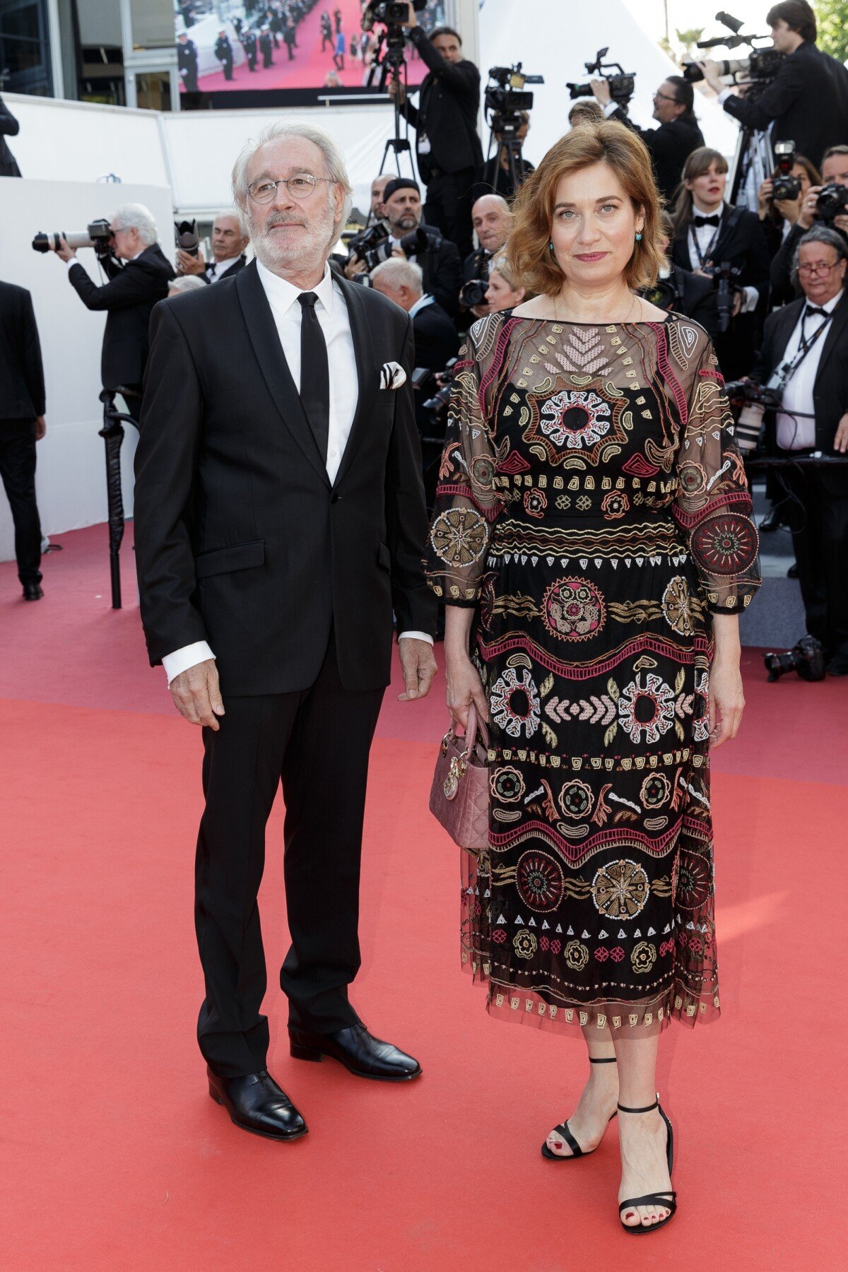 Photo : Bernard Le Coq, Emmanuelle Devos - Montée des marches du film ...