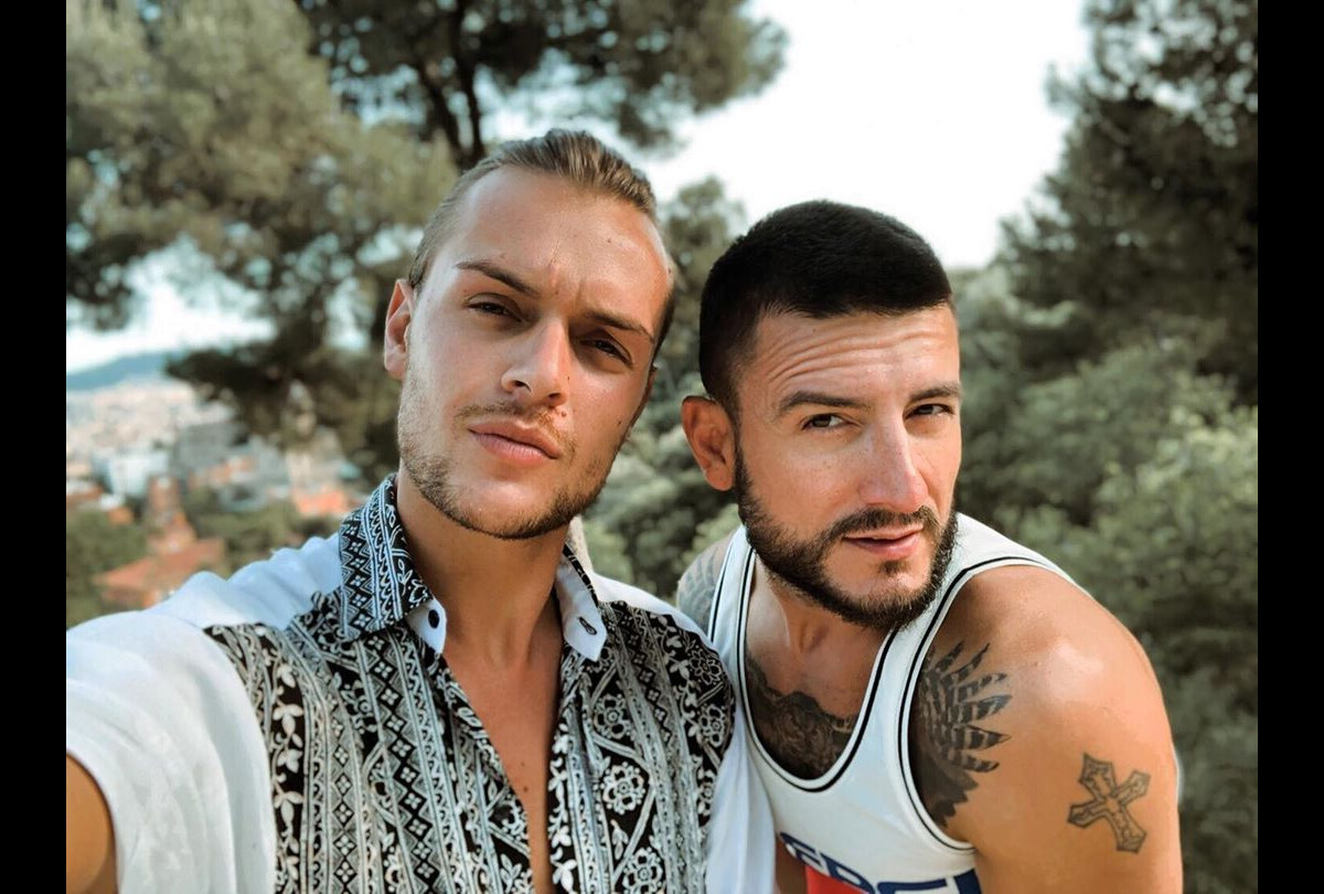 Photo : Michal et son mari Maxim début juin 2019 à Barcelone, photo ...