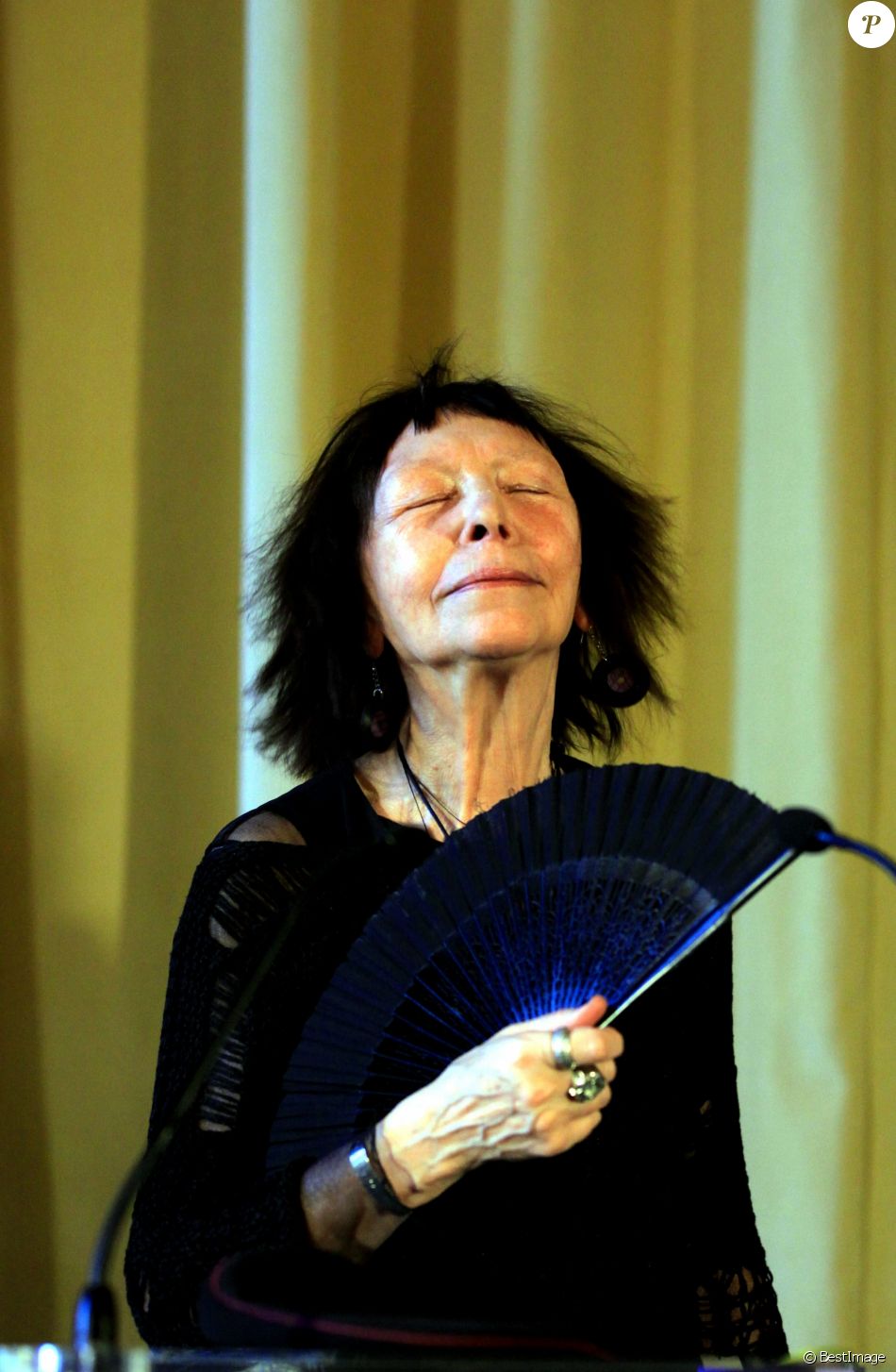 Brigitte Fontaine reçoit la Médaille Vermeil de la Ville de Paris le 22 ...