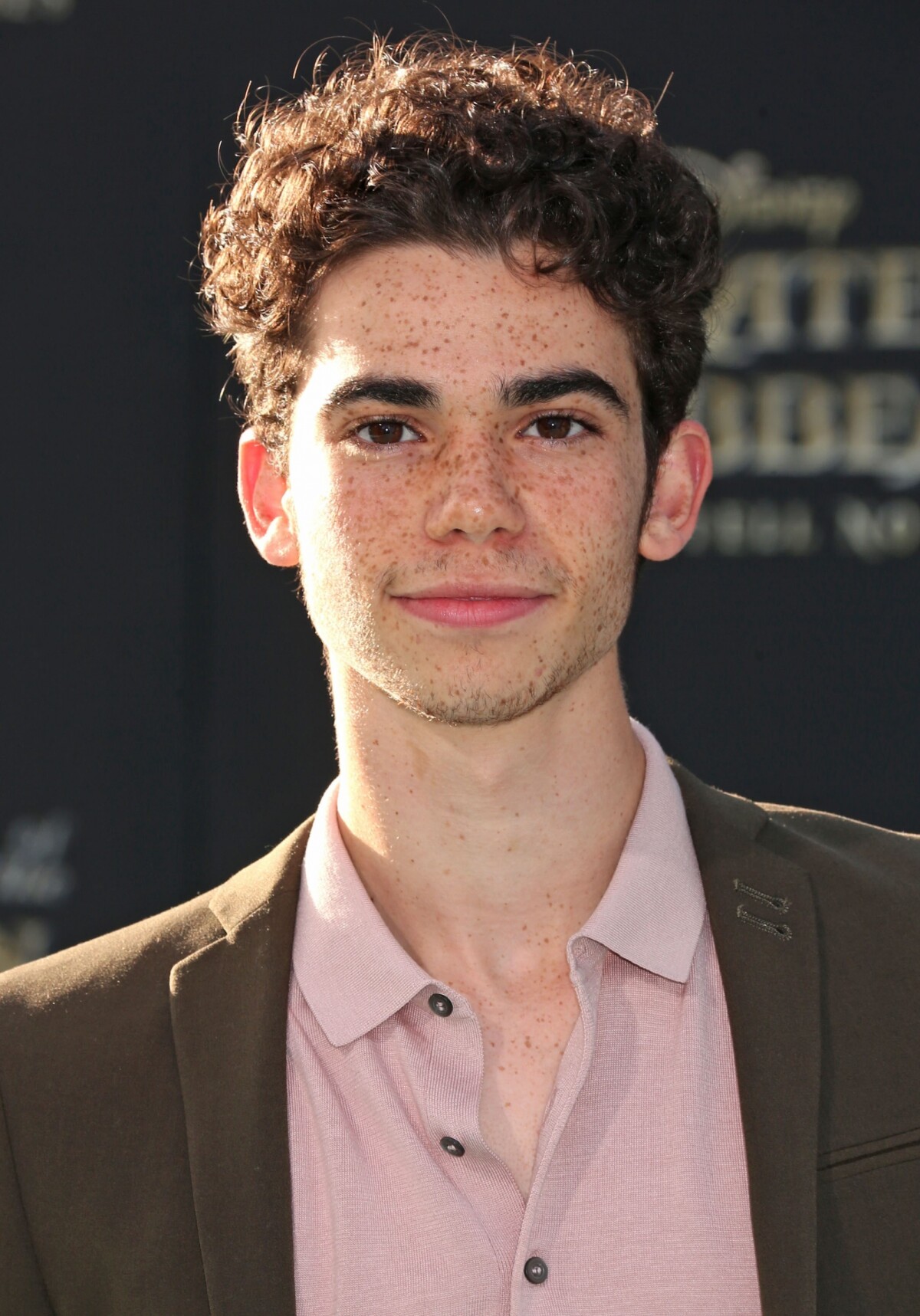 Photo : Cameron Boyce - People à l'avant-première du film de Disney ...