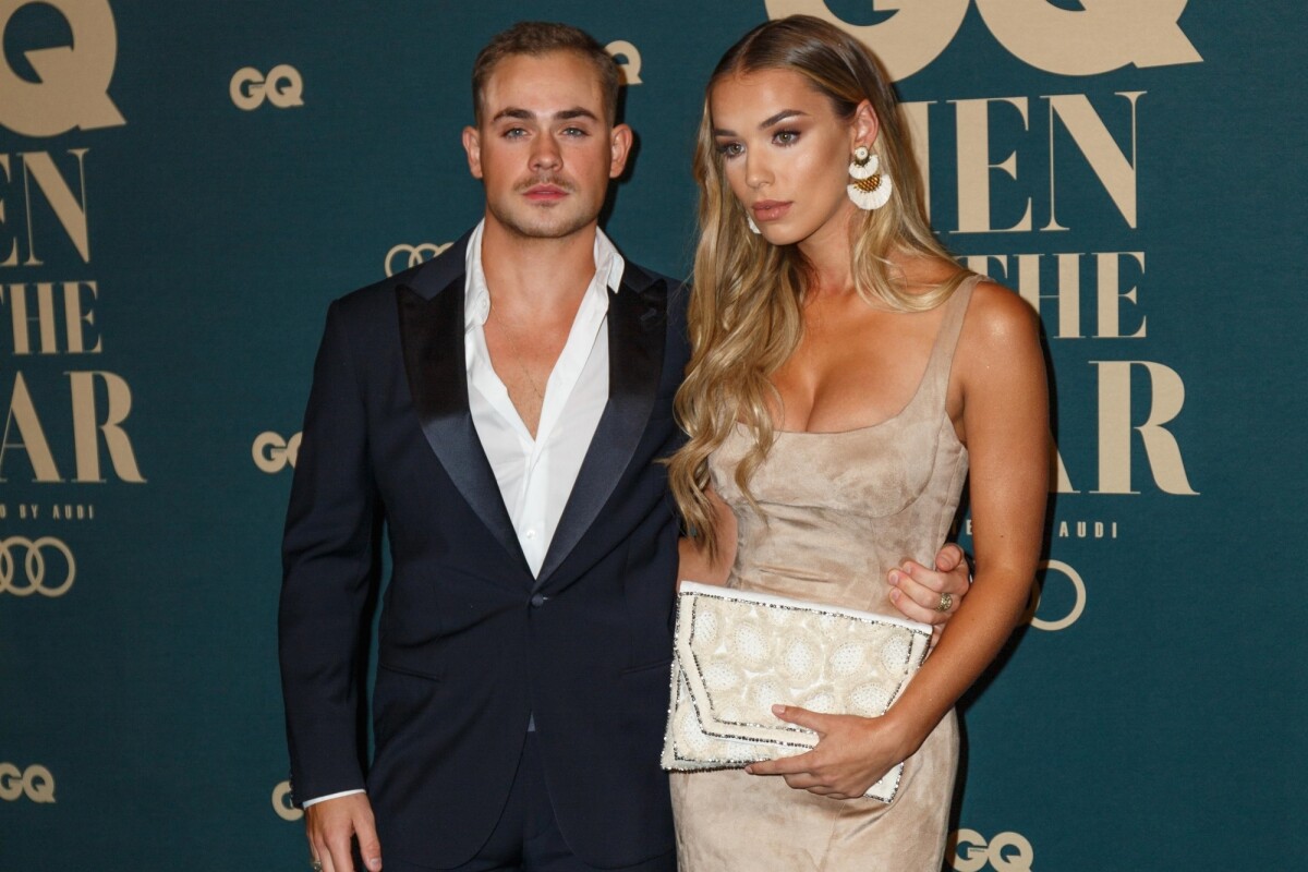 Photo : Dacre Montgomery, Liv Pollock au photocall de la soirée "GQ Men ...