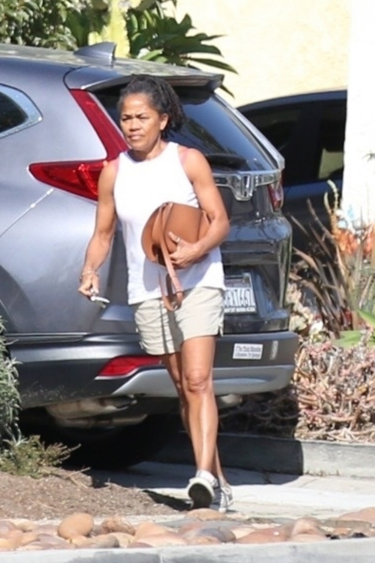 Photo : Exclusif - Doria Ragland, la mère de Meghan Markle, rentre chez ...
