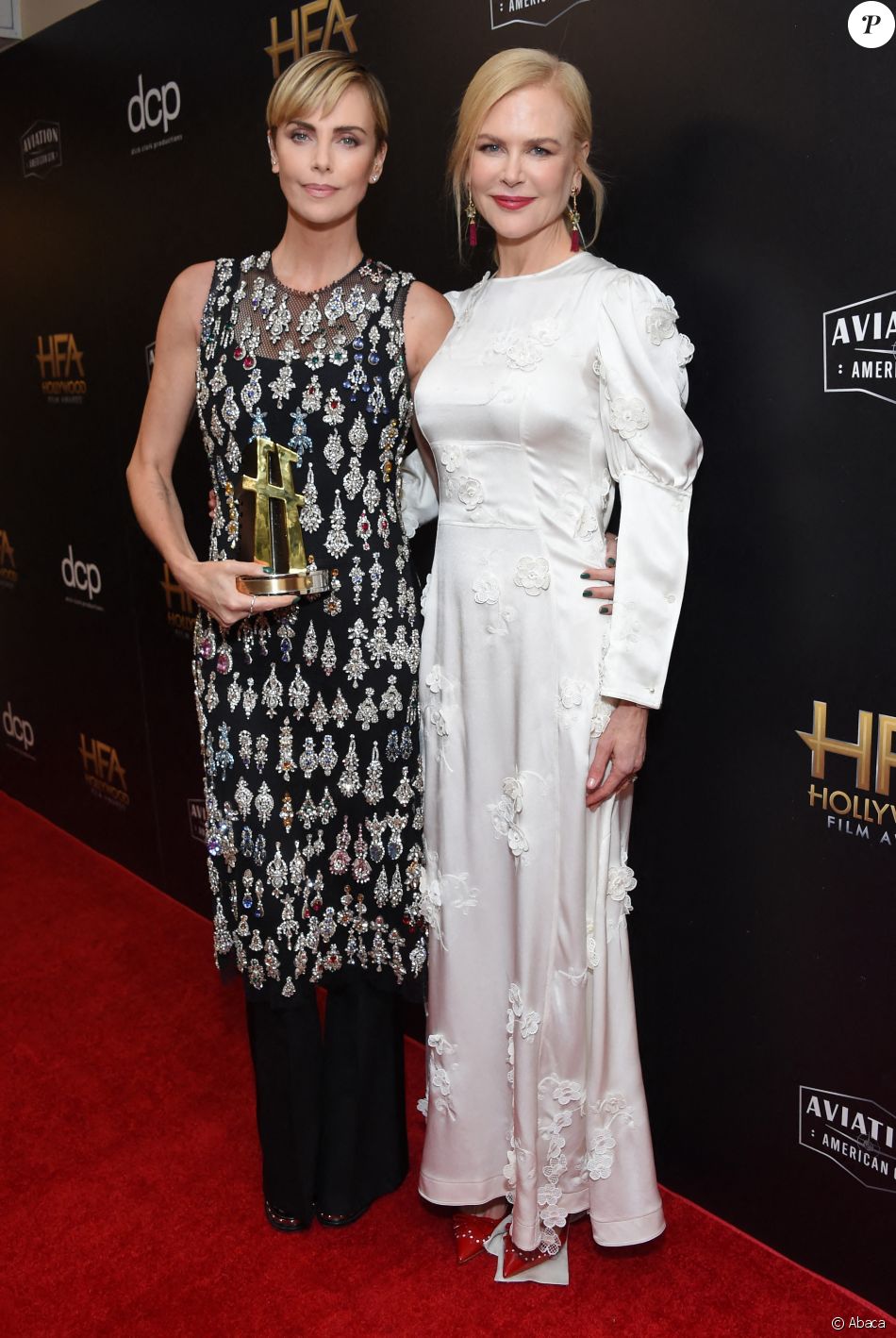 Charlize Theron et Nicole Kidman lors des 23e Hollywood Film Awards au ...