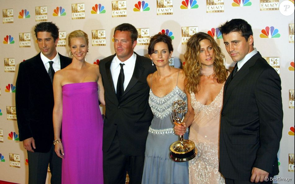 Le casting de Friends à la 54e cérémonie des Emmy Awards le 23 ...
