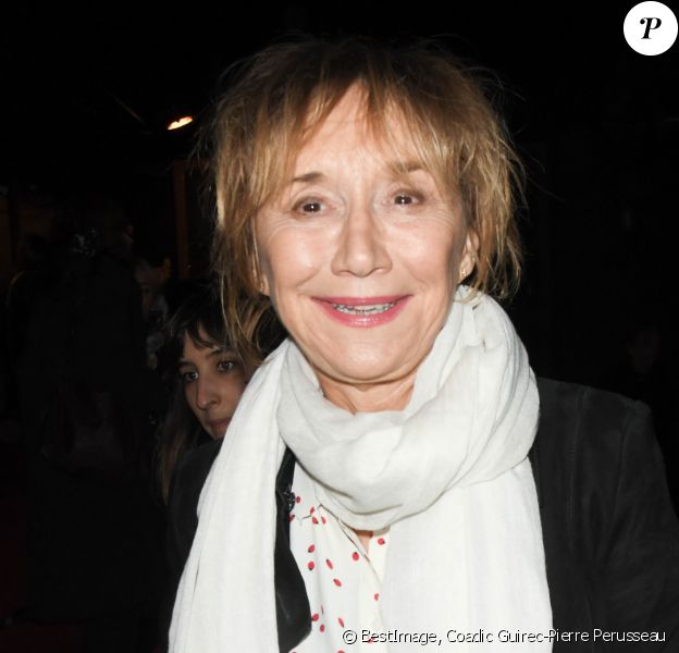 Marie-Anne Chazel : Sortie au théâtre avec Ariane Massenet - Purepeople