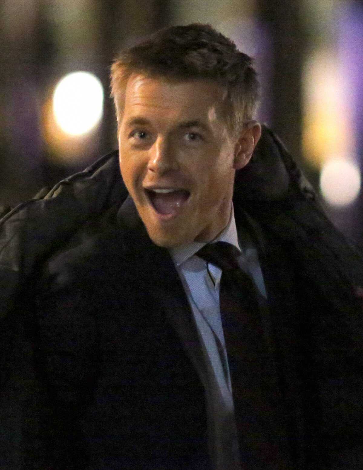 Photo : Rick Cosnett - Tournage de la série "The Flash" à Vancouver, le ...
