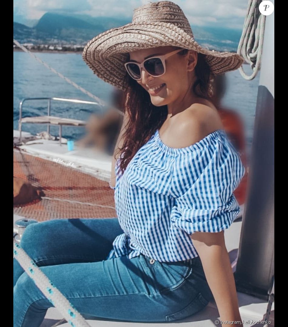 Kelly Bochenko divine à la Réunion, le 27 mai 2019 - Purepeople