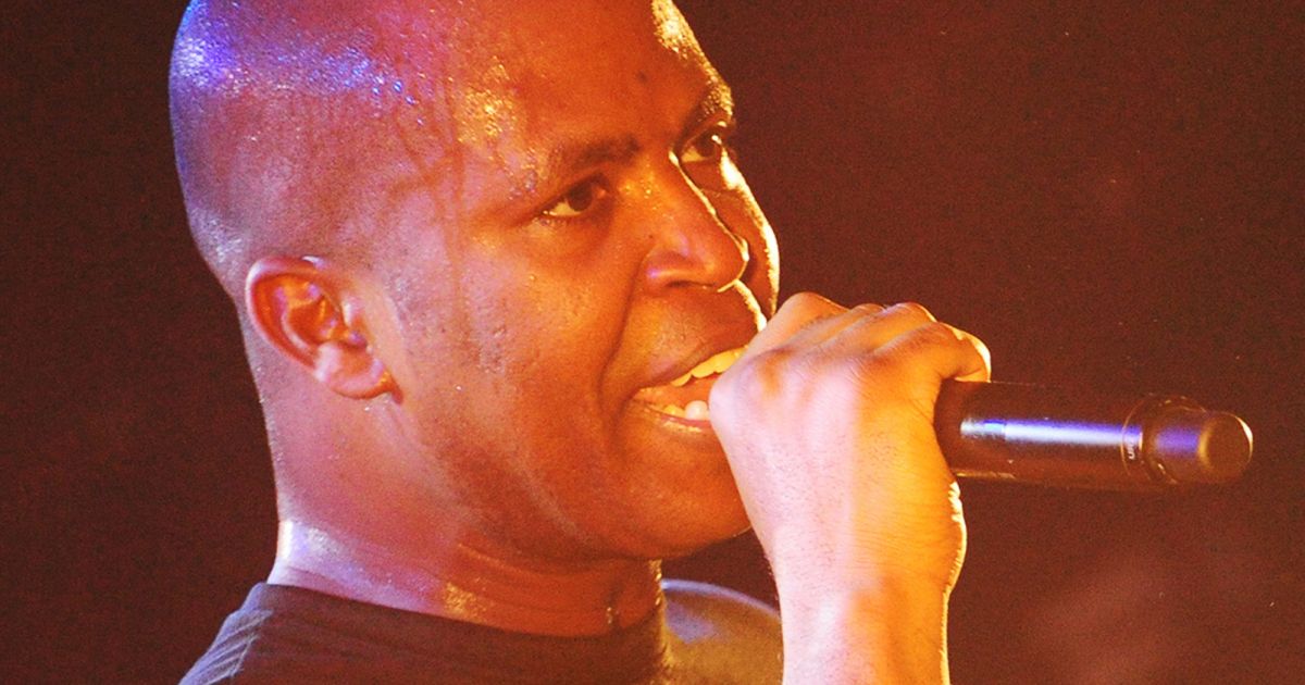 LE RAPPEUR FRANCAIS ROHFF EN CONCERT A LA CIGALE A PARIS EN 2011 ...