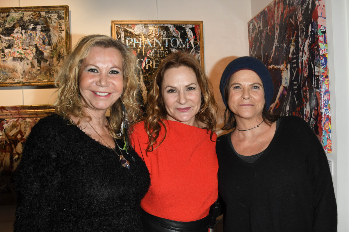 Photo : Fiona Gélin, Anne Mondy et Charlotte Valandrey - Vernissage ...