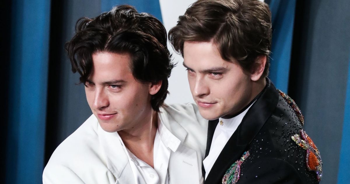 Cole Sprouse et son frère Dylan Sprouse - People à la soirée Vanity ...