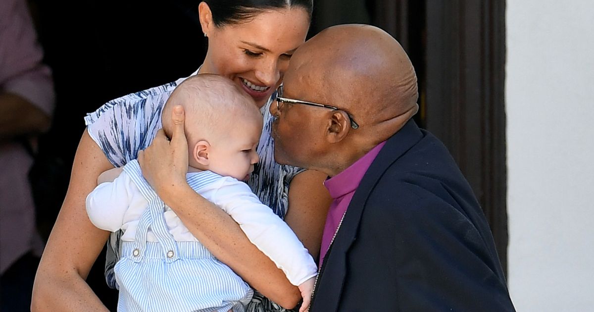 Meghan Markle (en robe Club Monaco) avec son fils Archie ont rencontré ...
