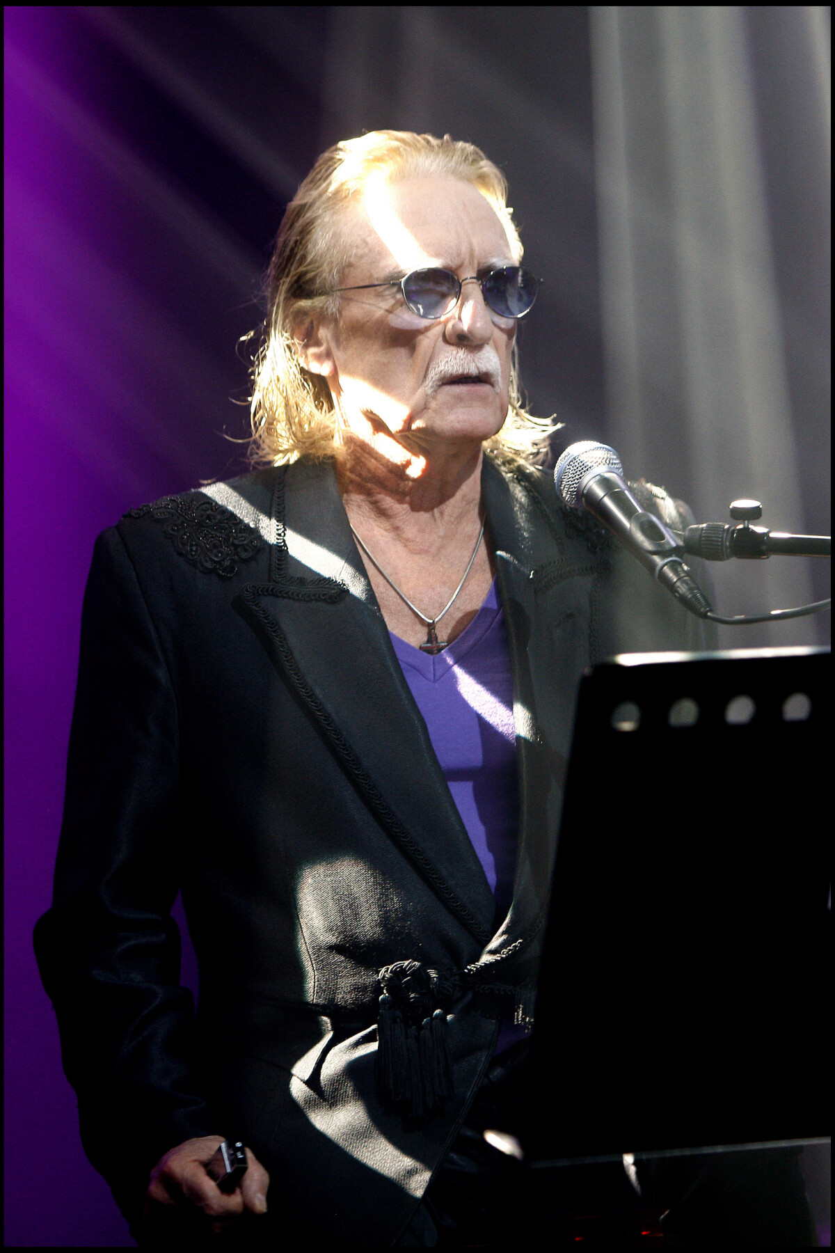 Photo : Christophe, portrait en 2010. - Purepeople