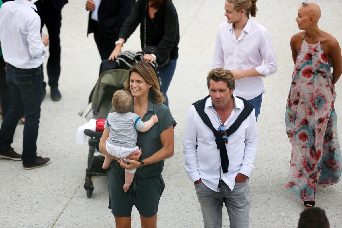 Photo : Semi Exclusif - Amélie Mauresmo et son fils Aaron lors de l ...