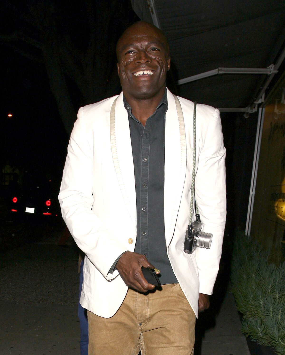 Photo : Seal - People a la sortie du restaurant Madeo a West Hollywod ...