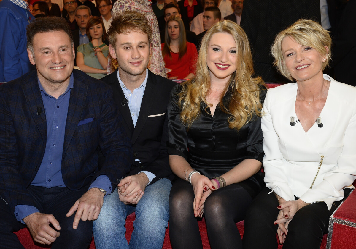 Photo : Pierre Sled, Nicolas Sled, Valentine Sled et Sophie Davant ...
