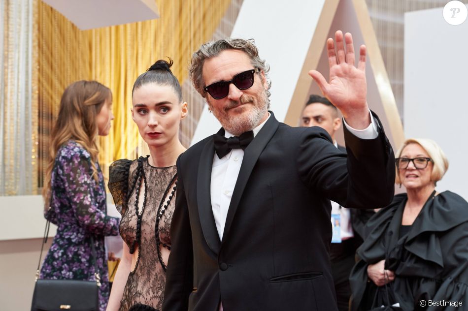 Joaquin Phoenix Et Sa Compagne Rooney Mara Arrivent à La 92ème