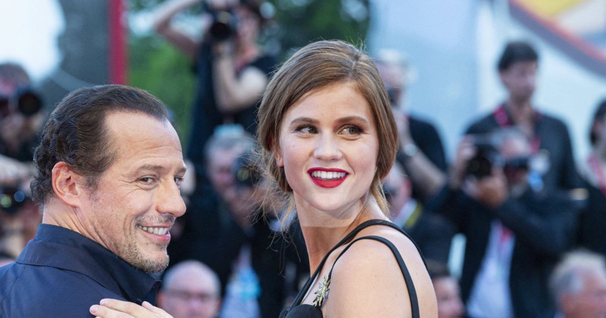 Stefano Accorsi et Bianca Vitali le 1er septembre 2019 à Venise ...