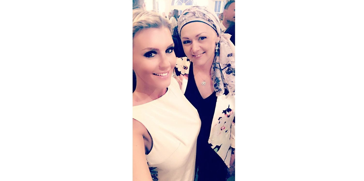 Photo : Amélie Neten et sa soeur Jen, le 14 mai 2016. - Purepeople