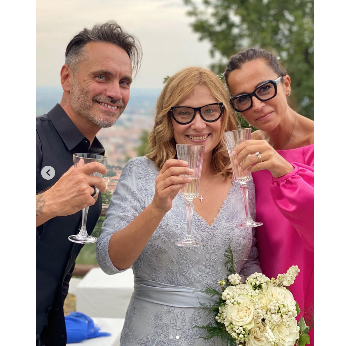 Photo Nicoletta Mantovani La Veuve De Luciano Pavarotti Et Deux Invités De Son Mariage Qui A