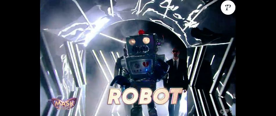 Robot dans Mask Singer - Purepeople