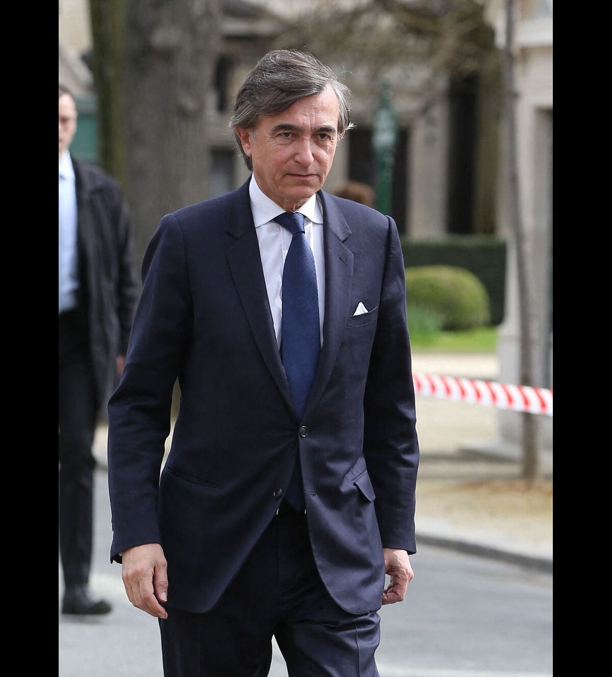 Photo : Philippe Douste-Blazy - Obsèques d'Antoine Veil au cimetiere du ...