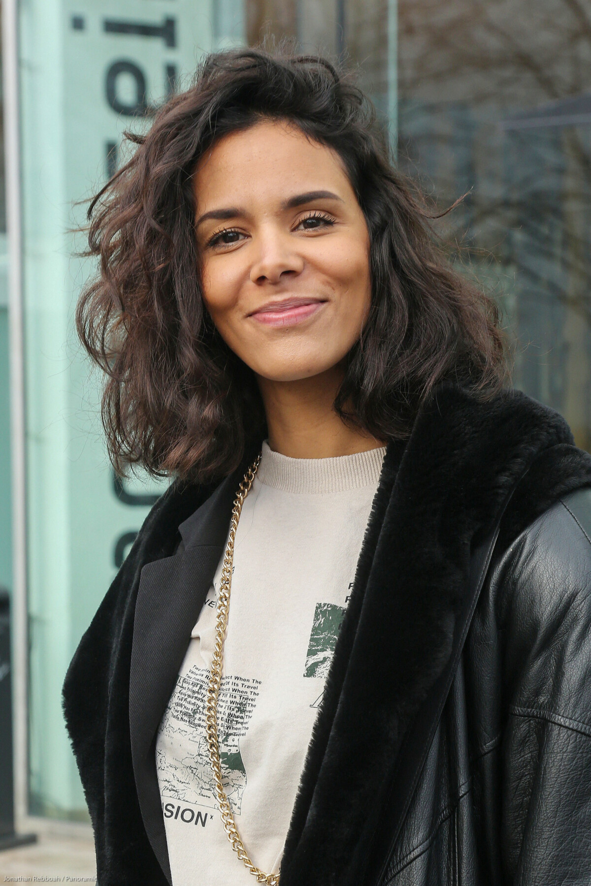 Photo : Exclusif - Shy'm arrive dans les studios de Radio France à ...