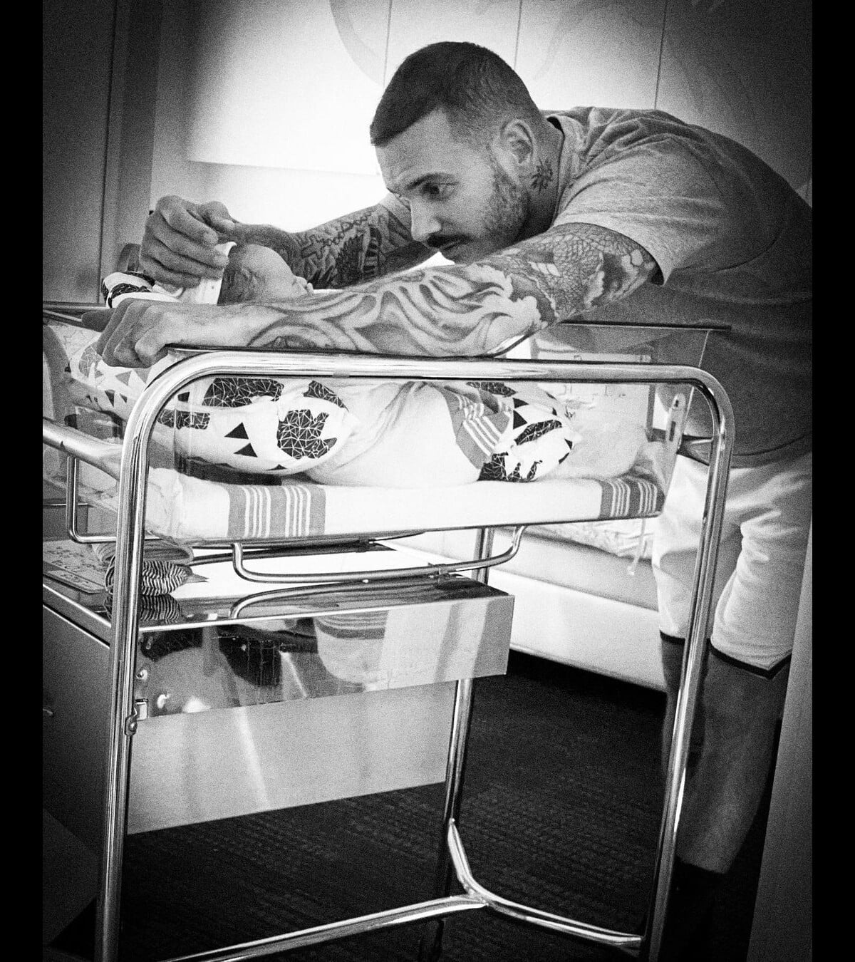 Photo : M. Pokora dévoile plusieurs photos inédites de son fils Isaiah ...