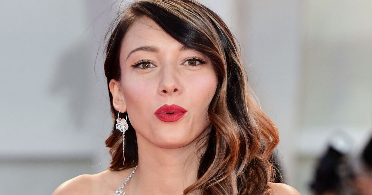 Delphine Wespiser - Tapis rouge du film About Endlessness lors du 76e ...
