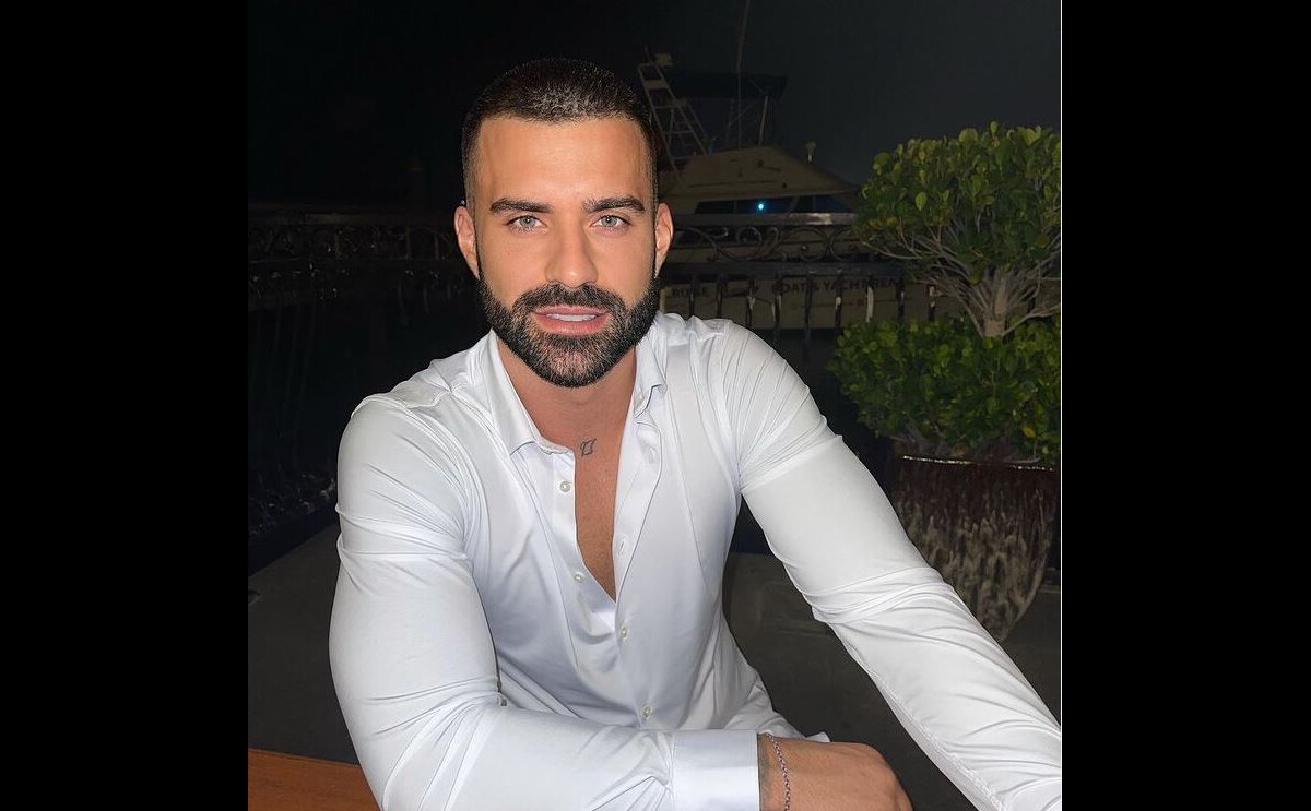 Photo : Vincent Queijo pose sur Instagram - Purepeople