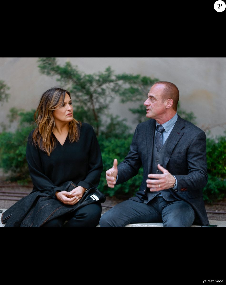 Christopher Meloni pose nu à 60 ans et évoque son incroyable fessier ...
