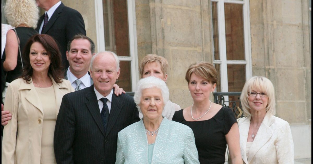 Céline Dion en famille à l'Elysée, pour recevoir la Légion d'honneur ...
