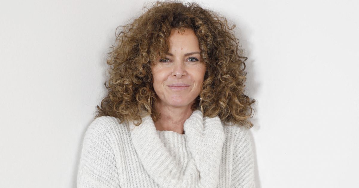 Exclusif - Manuela Lopez - Rendez-vous photos avec le casting de la ...