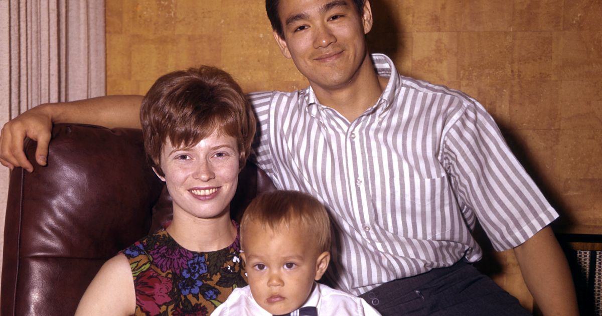 Bruce Lee, with his wife and son Brandon Lee circa 1967 File Reference ...