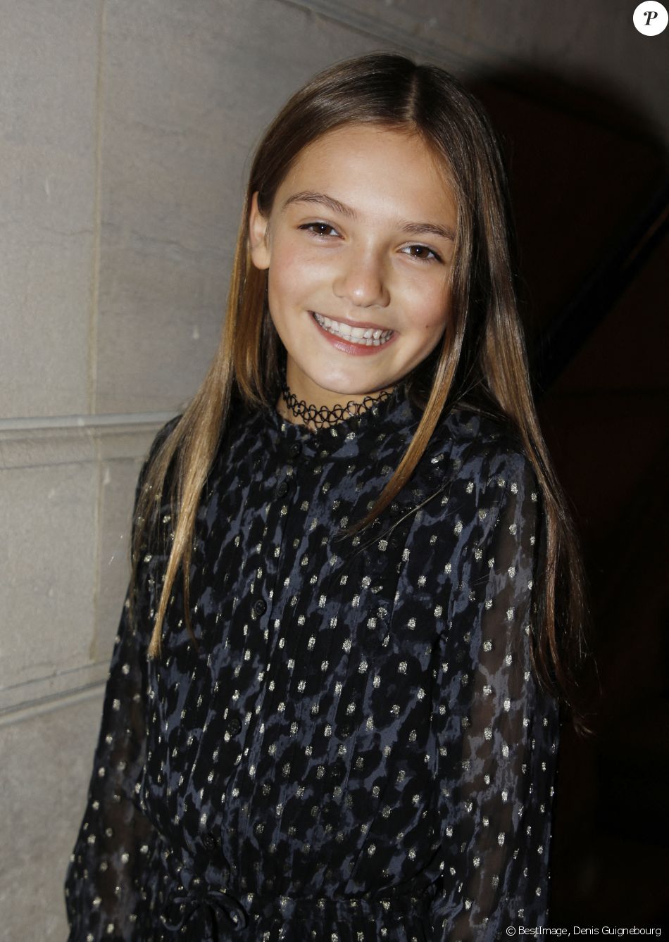 Exclusif - Zoe Clauzure de 'The Voice Kids' - Showcase du spectacle La ...