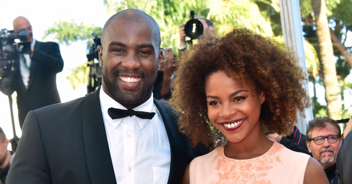Teddy Riner et sa compagne Luthna - Montée des marches du film Elle ...