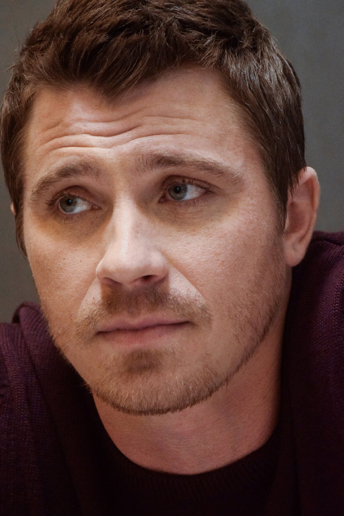 Photo : Garrett Hedlund à la conférence de presse pour "Triple ...